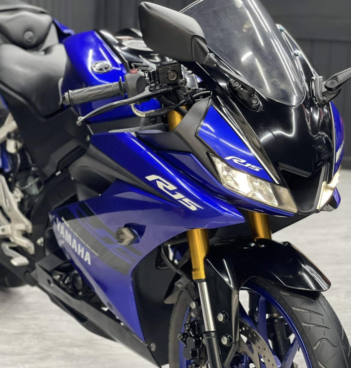 YAMAHA R15V3