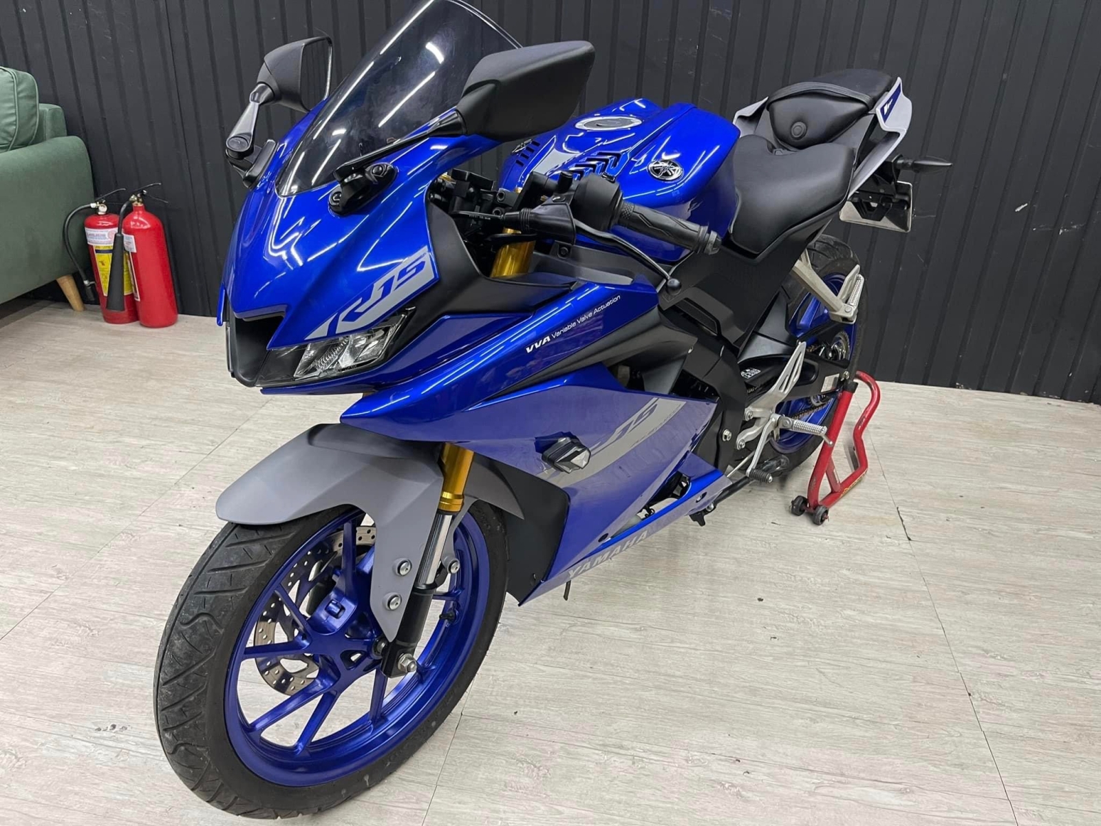 YAMAHA R15V3