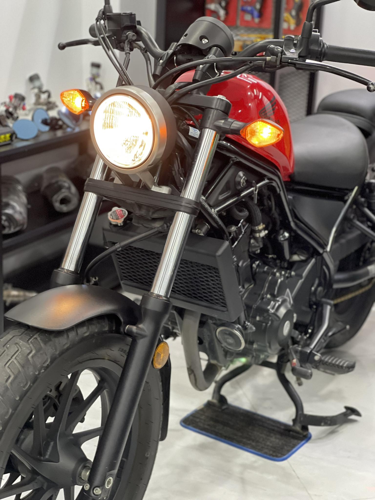 HONDA REBEL300