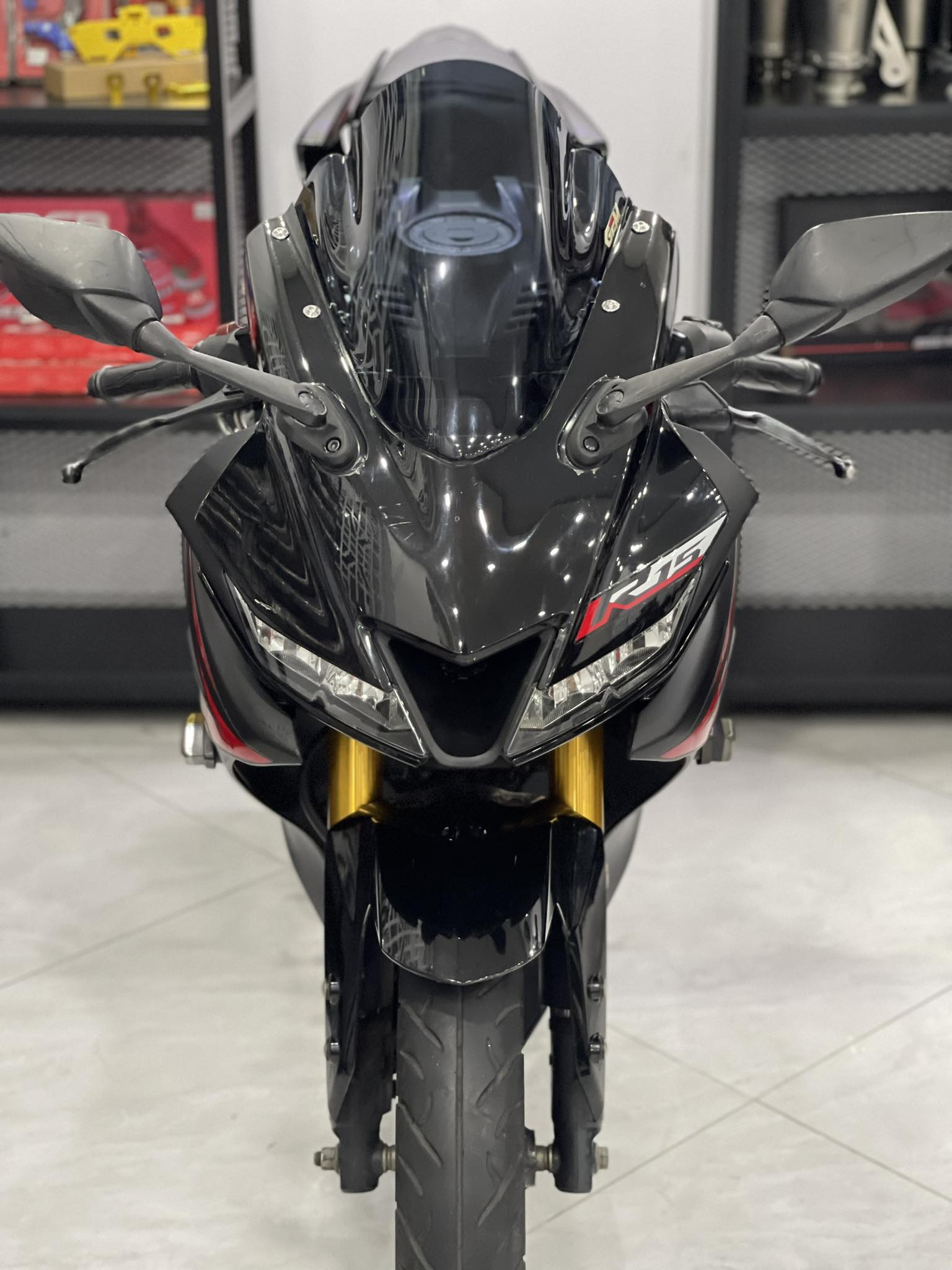 YAMAHA R15V3