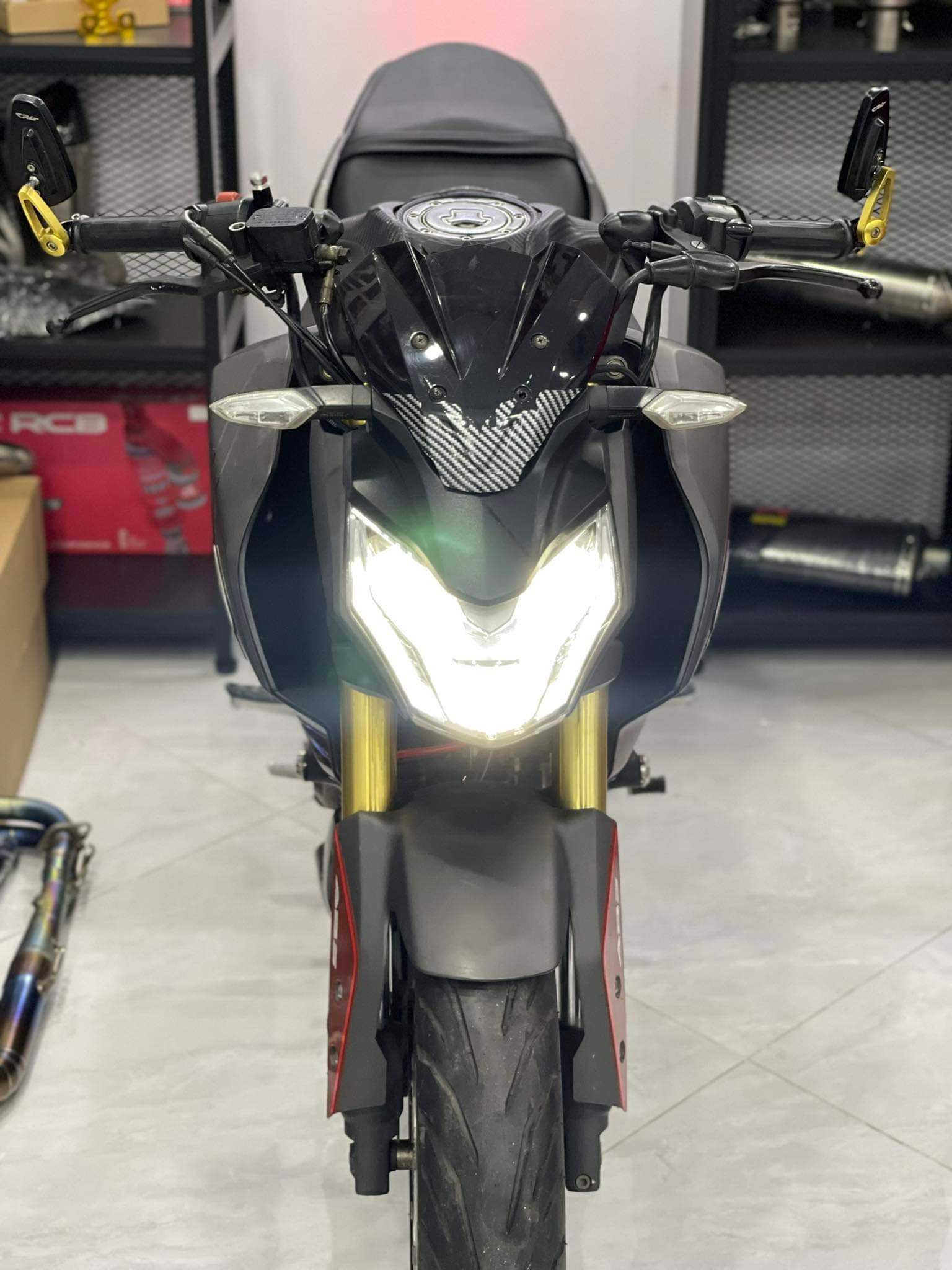 HONDA CB190R