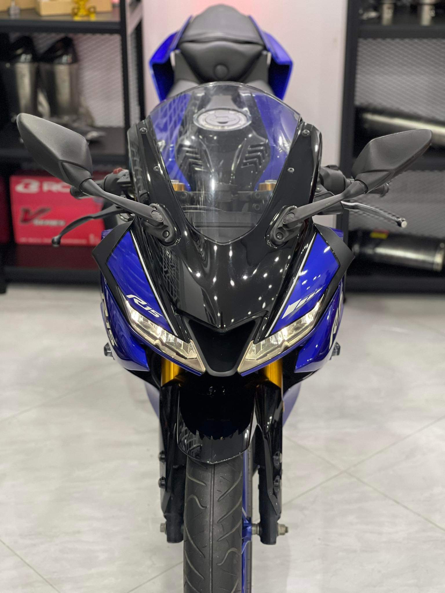 YAMAHA R15V3