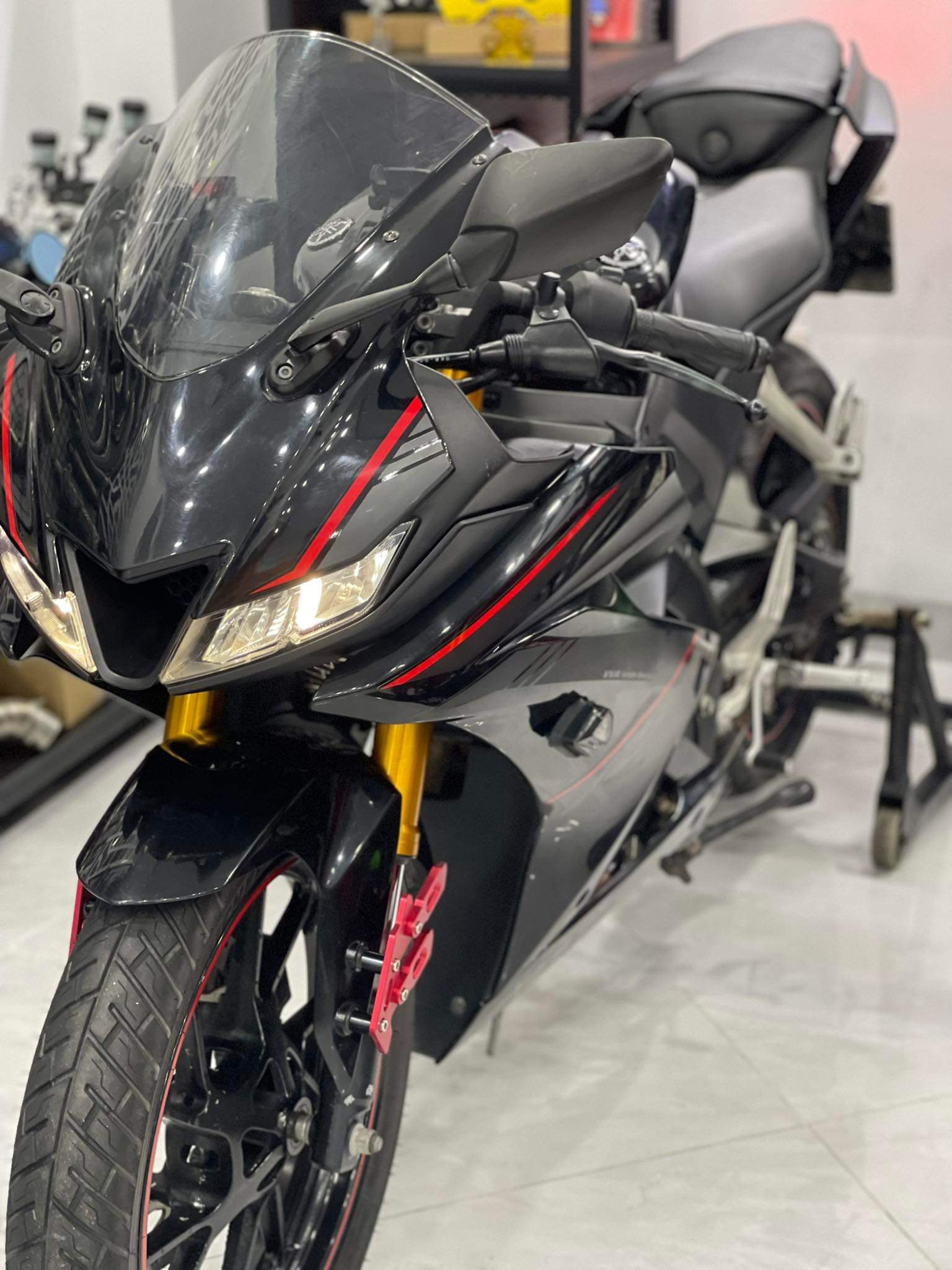 YAMAHA R15V3